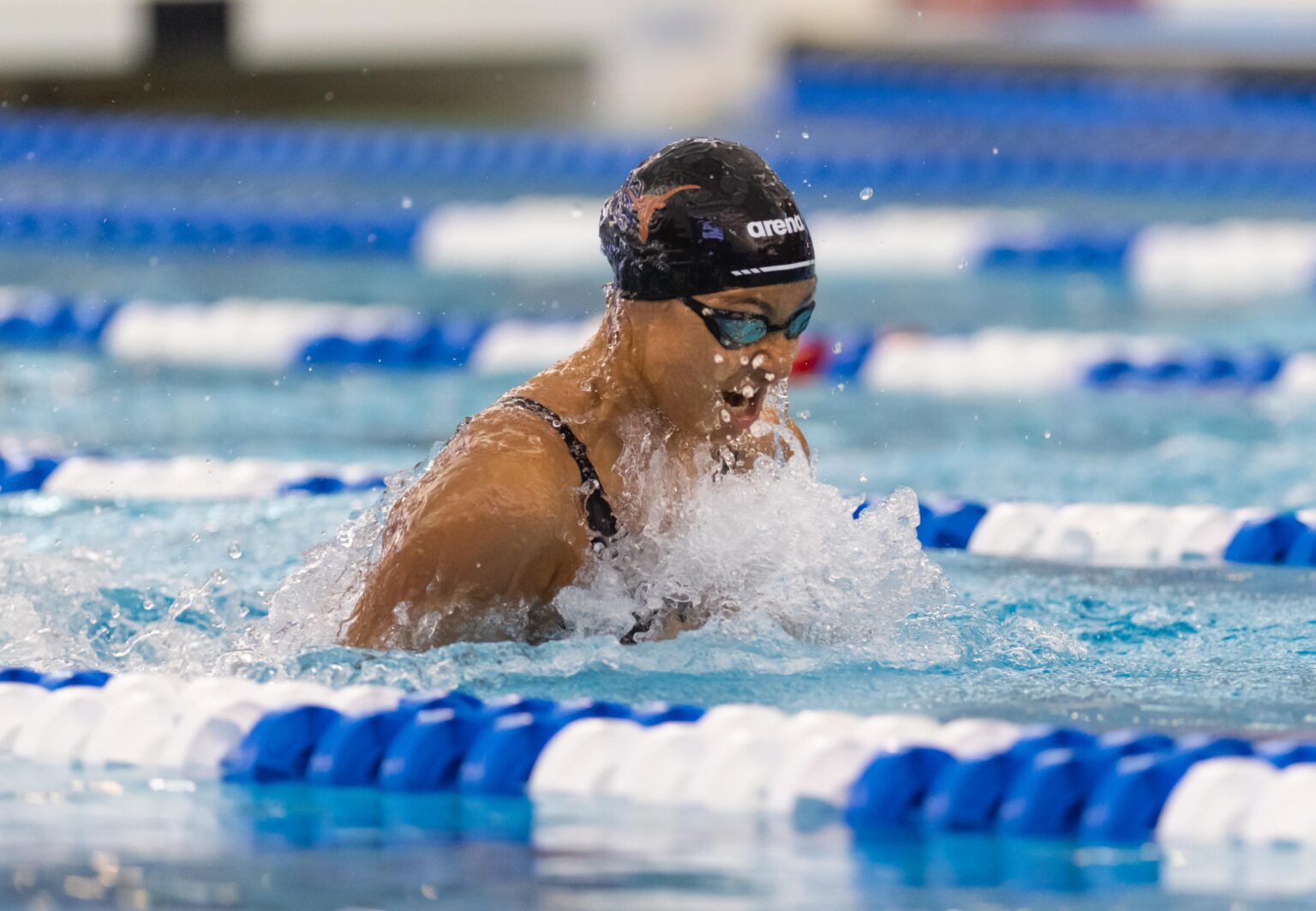 Anna Elendt Fires Off German 100 Breaststroke Record