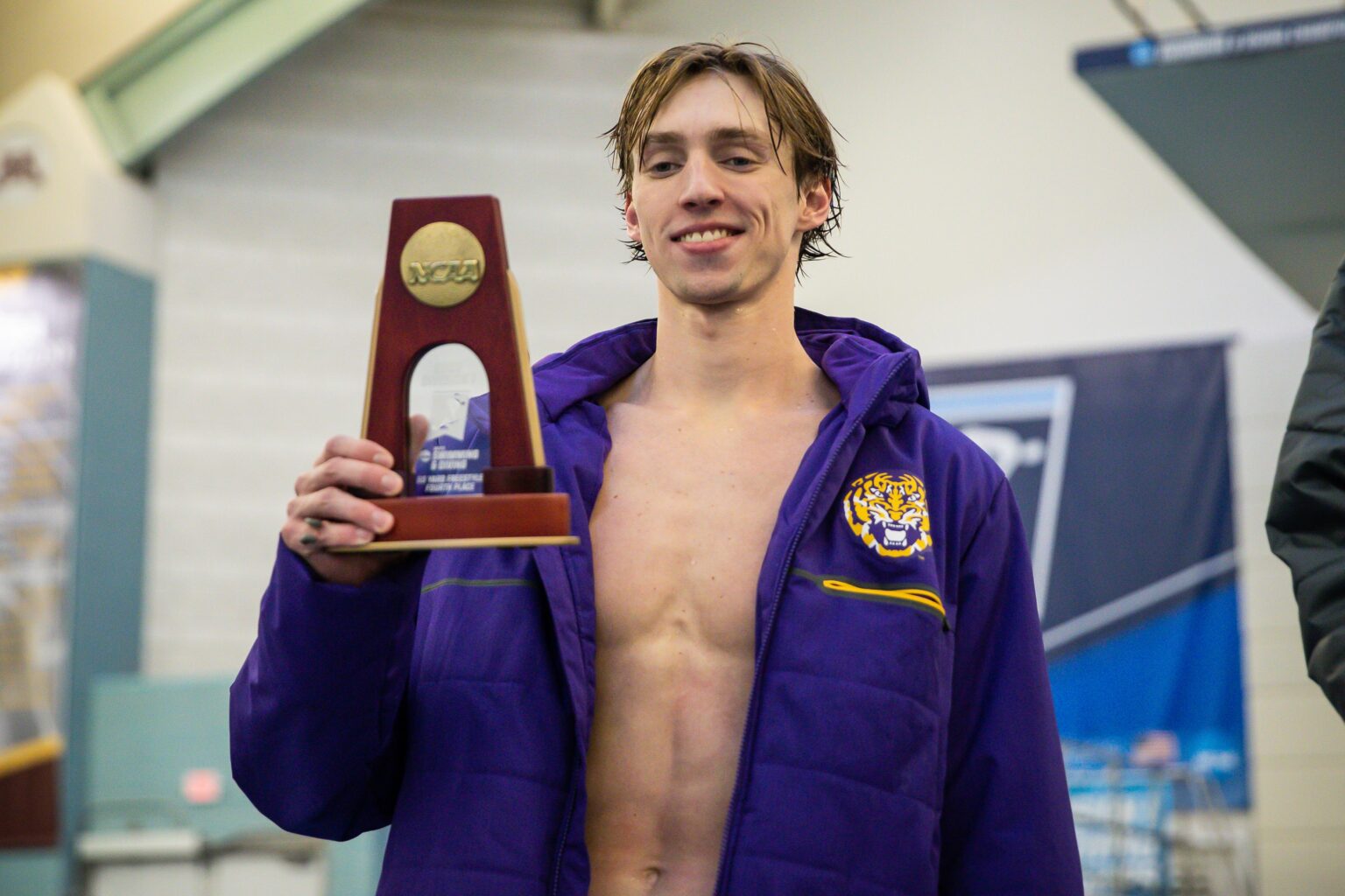 Brooks Curry Swims 48.42 as the Fastest American This Season