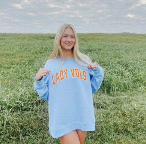 Lilly Robertson Commits to Tennessee for 2025, Follows in Dad's Footsteps
