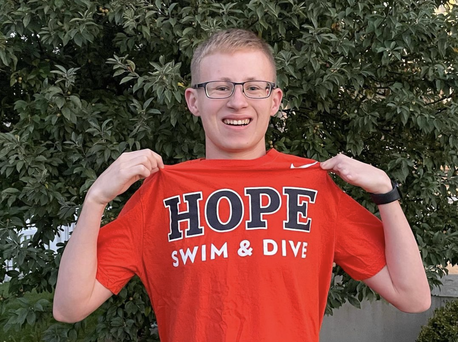 USA Paralympic National Team Member, Aaron Thomas, signs with DIII Hope ...