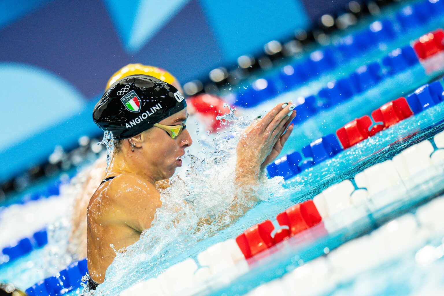 30-Yr-Old Lisa Angiolini Breaks SCM 200 Breast Italian Record