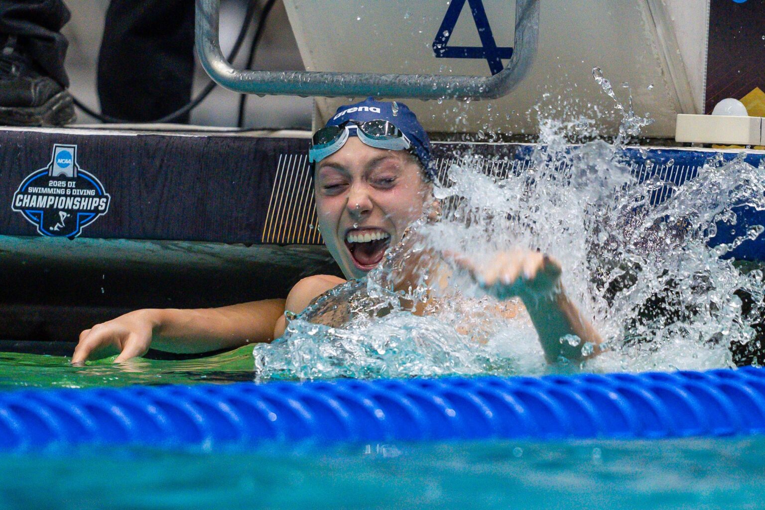 Récord del mundo de Gretchen Walsh.... ¡y en preliminares!