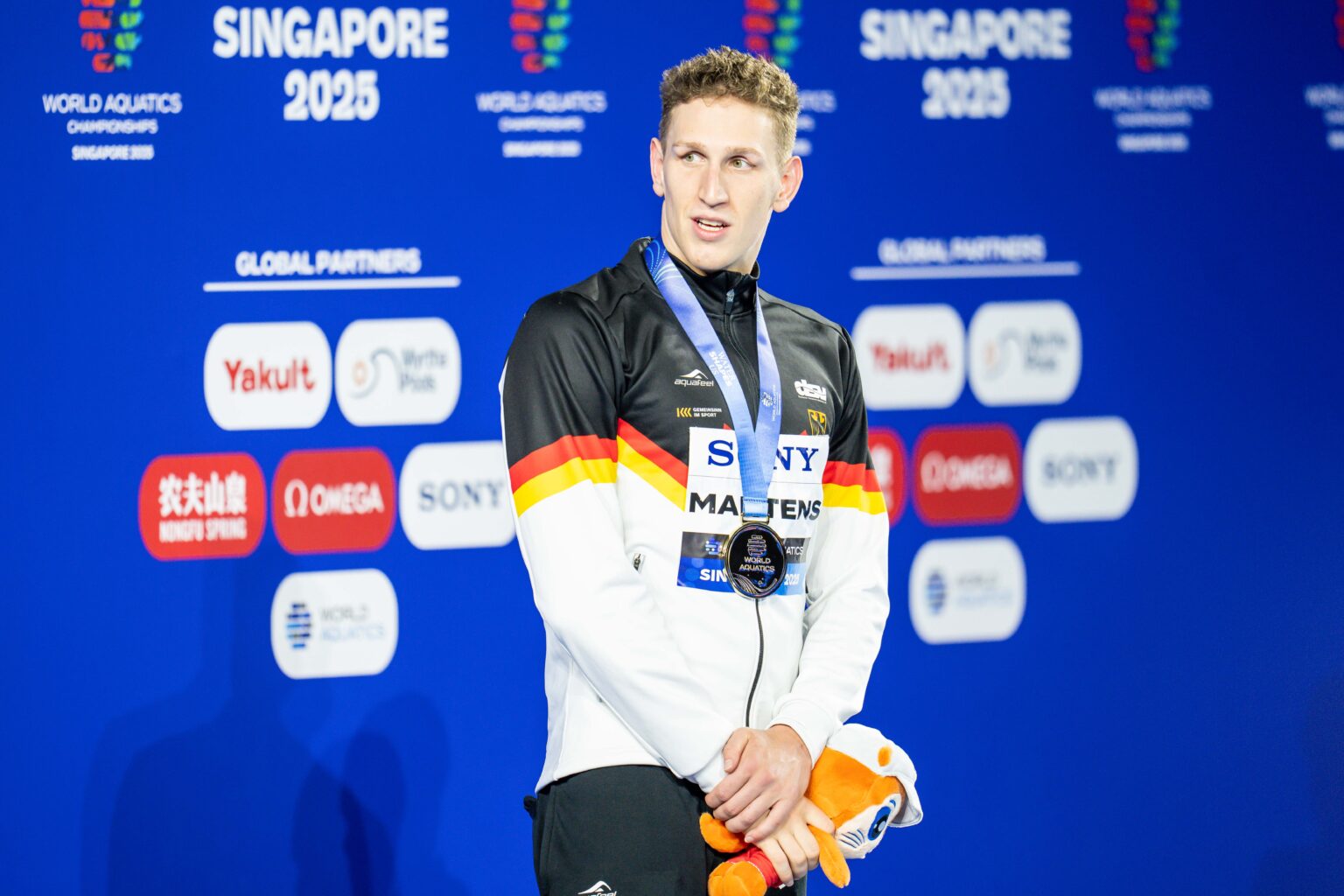 WATCH: Nail-Biter Finish in Men's 400 Freestyle and Other Day One ...