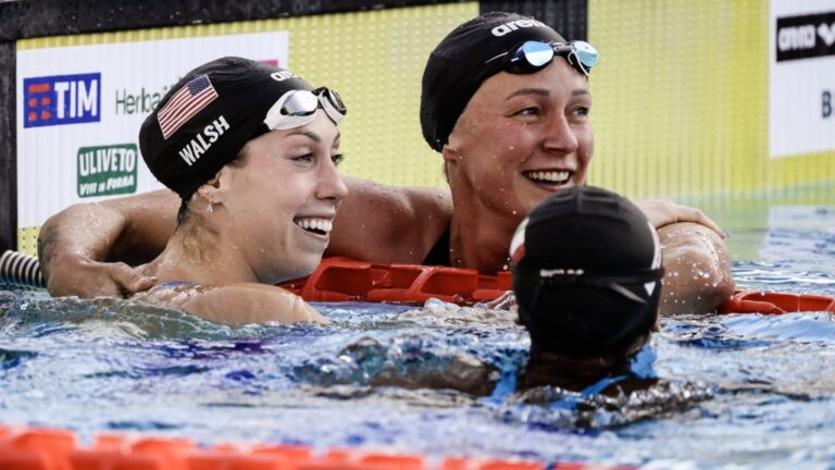 23.55 Seconds Ke Sath Gretchen Walsh Ne 50m Freestyle Me World Record Bnaya